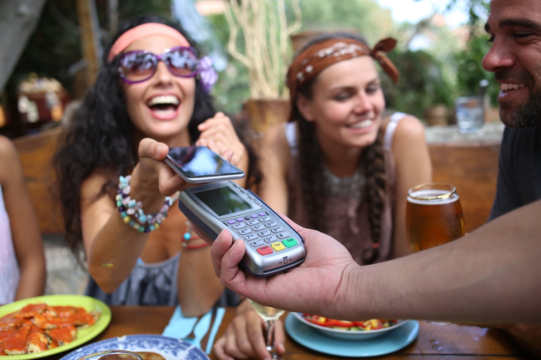 Improve Restaurant Customer Experience: 10 Effective Tips | OrderMate